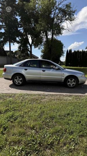 Pelēks Audi A4 1995 Kaišiadorys, ar dzinēja tilpumu 1.60 L un nobraukumu 274 tūkst. km par 550 €, foto 5 vietnē AUTOMOTO.COM.LV