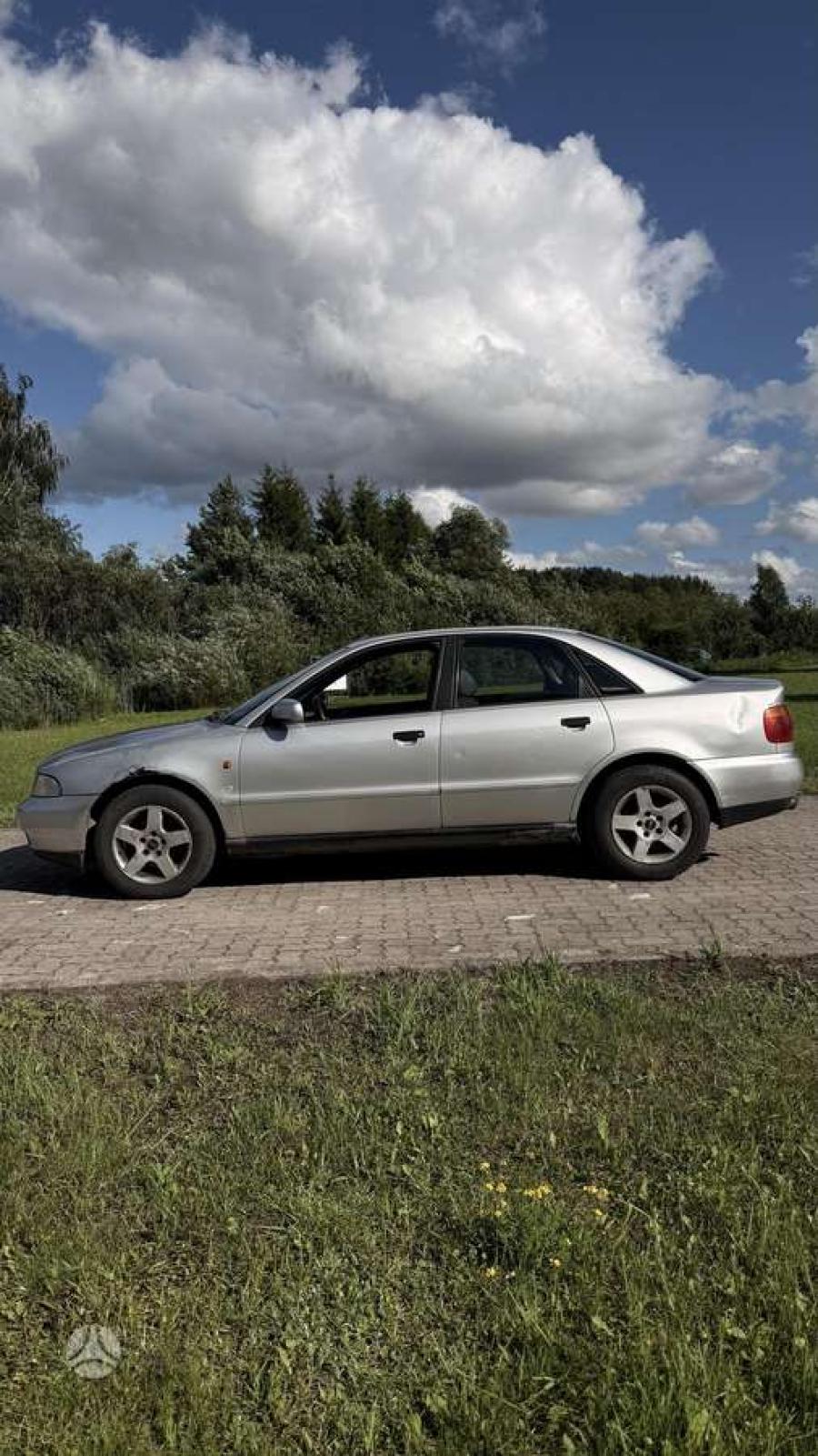 Pelēks Audi A4 1995 Kaišiadorys, ar dzinēja tilpumu 1.60 L un nobraukumu 274 tūkst. km par 550 €, foto 6 vietnē AUTOMOTO.COM.LV