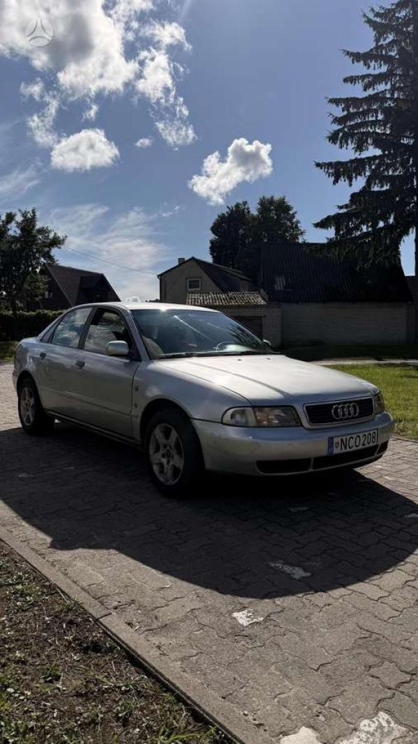 Grey Audi A4 1995 in Kaisiadorys, with an engine capacity of 1.60 L and mileage of 274 thousand km for 550 €, photo 6 on AUTOMOTO.COM.LV