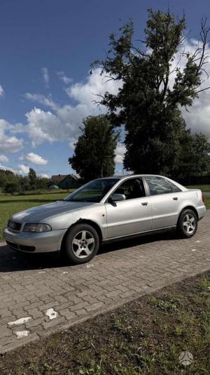 Pelēks Audi A4 1995 Kaišiadorys, ar dzinēja tilpumu 1.60 L un nobraukumu 274 tūkst. km par 550 €, foto 8 vietnē AUTOMOTO.COM.LV