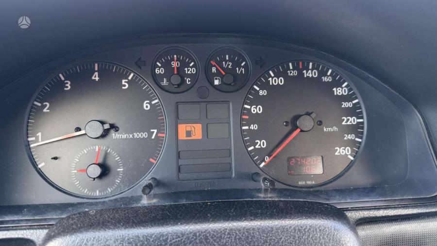 Pelēks Audi A4 1995 Kaišiadorys, ar dzinēja tilpumu 1.60 L un nobraukumu 274 tūkst. km par 550 €, foto 13 vietnē AUTOMOTO.COM.LV