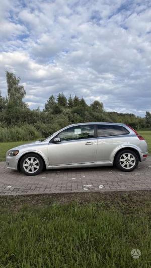Pelēks Audi A4 1995 Kaišiadorys, ar dzinēja tilpumu 2.00 L un nobraukumu 402 tūkst. km par 999 €, foto 5 vietnē AUTOMOTO.COM.LV