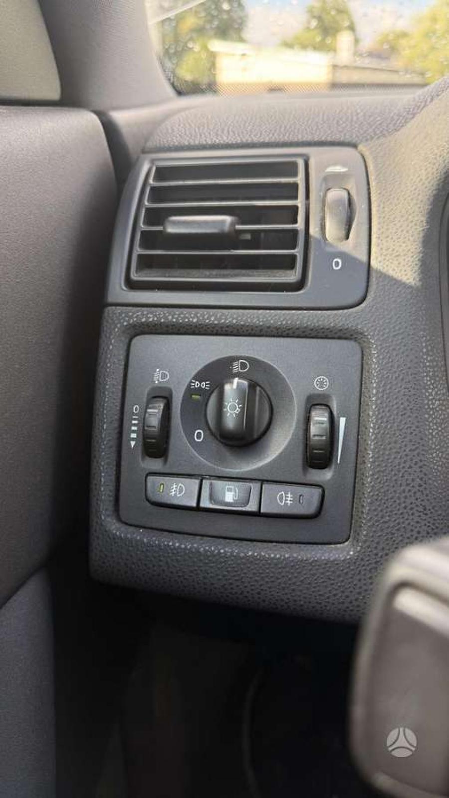 Pelēks Audi A4 1995 Kaišiadorys, ar dzinēja tilpumu 2.00 L un nobraukumu 402 tūkst. km par 999 €, foto 12 vietnē AUTOMOTO.COM.LV