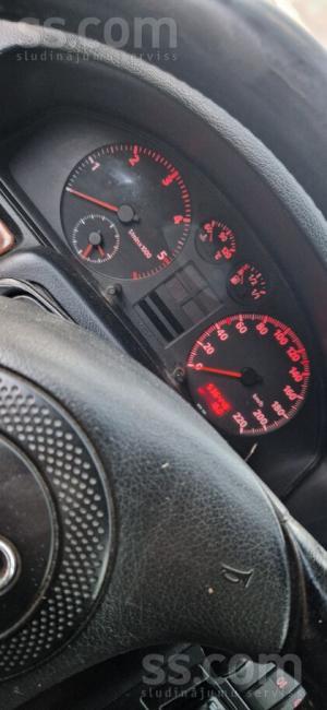 Pelēks Audi A4 1995 Valmiera, ar dzinēja tilpumu 1.90 L un nobraukumu 536 tūkst. km par 700 €, foto 7 vietnē AUTOMOTO.COM.LV