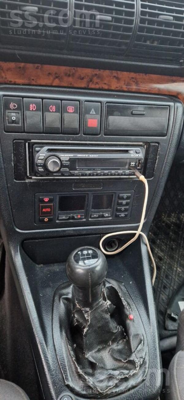 Pelēks Audi A4 1995 Valmiera, ar dzinēja tilpumu 1.90 L un nobraukumu 536 tūkst. km par 700 €, foto 8 vietnē AUTOMOTO.COM.LV