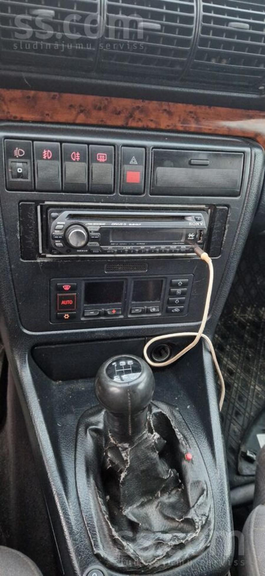 Pelēks Audi A4 1995 Valmiera, ar dzinēja tilpumu 1.90 L un nobraukumu 536 tūkst. km par 700 €, foto 8 vietnē AUTOMOTO.COM.LV