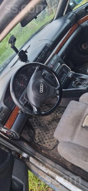 Pelēks Audi A4 1995 Valmiera, ar dzinēja tilpumu 1.90 L un nobraukumu 536 tūkst. km par 700 €, foto 12 vietnē AUTOMOTO.COM.LV