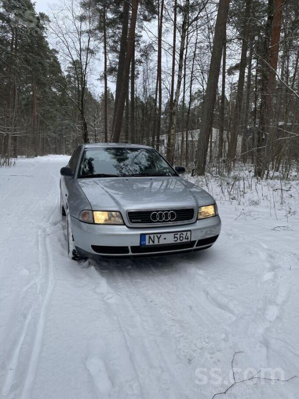 Pelēks Audi A4 1996 Valmiera, ar dzinēja tilpumu 1.80 L un nobraukumu 268 tūkst. km par 3000 €, foto 6 vietnē AUTOMOTO.COM.LV