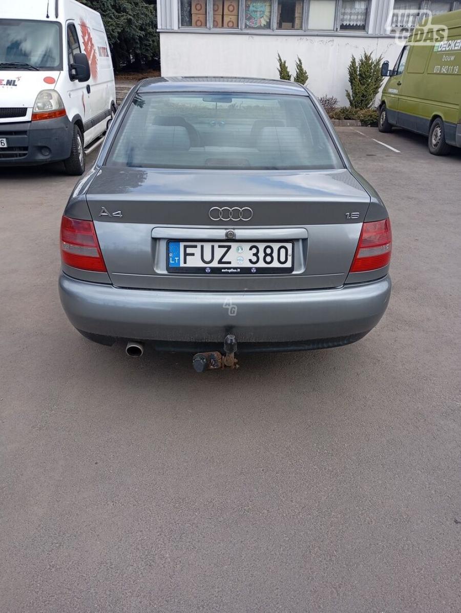 Pelēks Audi A4 1996 Kazlų Rūda, ar dzinēja tilpumu 1.60 L un nobraukumu 193 tūkst. km par 1200 €, foto 3 vietnē AUTOMOTO.COM.LV