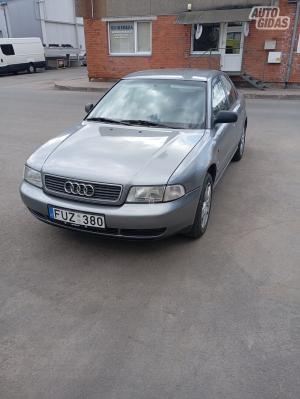 Pelēks Audi A4 1996 Kazlų Rūda, ar dzinēja tilpumu 1.60 L un nobraukumu 193 tūkst. km par 1200 €, foto 4 vietnē AUTOMOTO.COM.LV