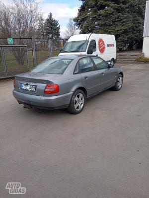 Pelēks Audi A4 1996 Kazlų Rūda, ar dzinēja tilpumu 1.60 L un nobraukumu 193 tūkst. km par 1200 €, foto 6 vietnē AUTOMOTO.COM.LV