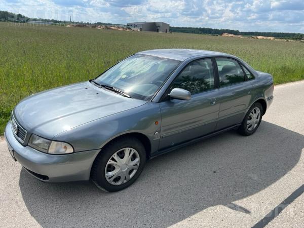 Grey Audi A4 1996 in Riga, with an engine capacity of 1.60 L and mileage of 262 thousand km for 1400 €, photo 3 on AUTOMOTO.COM.LV