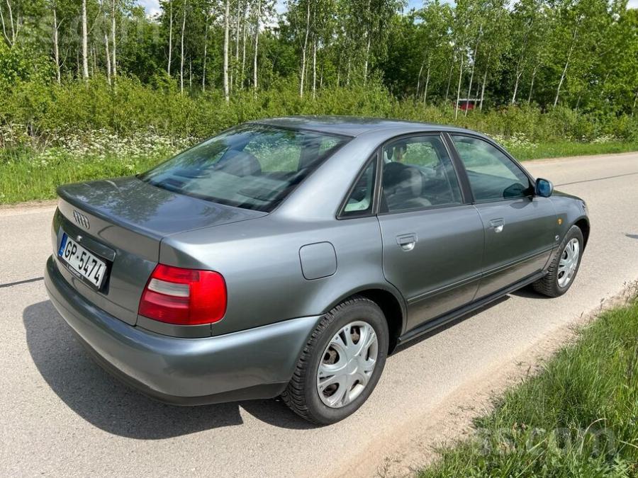 Серый Ауди А4 1996 в Рига, объемом двигателя 1.60 л и пробегом 262 тыс. км за 1400 €, фото 6 на AUTOMOTO.COM.LV