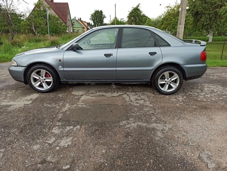 Pelēks Audi A4 1996 Viļņa, ar dzinēja tilpumu 1.90 L un nobraukumu 419 tūkst. km par 500 €, foto 1 vietnē AUTOMOTO.COM.LV