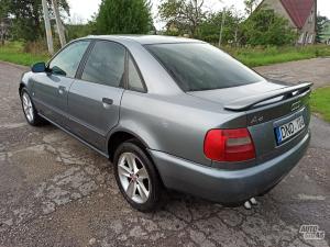 Pelēks Audi A4 1996 Viļņa, ar dzinēja tilpumu 1.90 L un nobraukumu 419 tūkst. km par 500 €, foto 3 vietnē AUTOMOTO.COM.LV