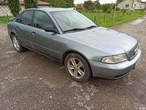 Pelēks Audi A4 1996 Viļņa, ar dzinēja tilpumu 1.90 L un nobraukumu 419 tūkst. km par 500 €, foto 5 vietnē AUTOMOTO.COM.LV