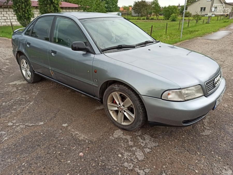 Pelēks Audi A4 1996 Viļņa, ar dzinēja tilpumu 1.90 L un nobraukumu 419 tūkst. km par 500 €, foto 5 vietnē AUTOMOTO.COM.LV