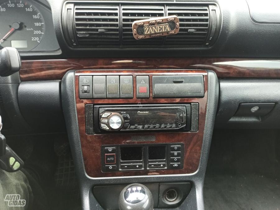Pelēks Audi A4 1996 Viļņa, ar dzinēja tilpumu 1.90 L un nobraukumu 419 tūkst. km par 500 €, foto 8 vietnē AUTOMOTO.COM.LV