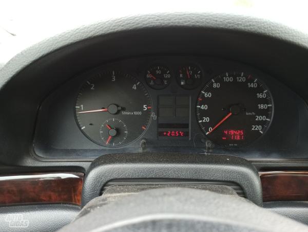 Pelēks Audi A4 1996 Viļņa, ar dzinēja tilpumu 1.90 L un nobraukumu 419 tūkst. km par 500 €, foto 8 vietnē AUTOMOTO.COM.LV