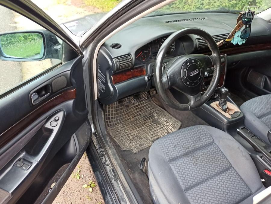 Pelēks Audi A4 1996 Viļņa, ar dzinēja tilpumu 1.90 L un nobraukumu 419 tūkst. km par 500 €, foto 11 vietnē AUTOMOTO.COM.LV