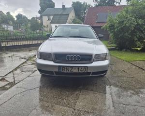 Pelēks Audi A4 1996 Šauļi, ar dzinēja tilpumu 1.60 L un nobraukumu 249 tūkst. km par 800 €, foto 3 vietnē AUTOMOTO.COM.LV