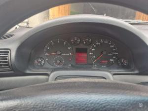 Pelēks Audi A4 1996 Šauļi, ar dzinēja tilpumu 1.60 L un nobraukumu 249 tūkst. km par 800 €, foto 10 vietnē AUTOMOTO.COM.LV