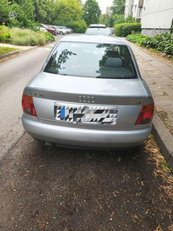Grey Audi A4 1996 in Vilnius, with an engine capacity of 1.78 L and mileage of 183 thousand km for 700 €, photo 2 on AUTOMOTO.COM.LV