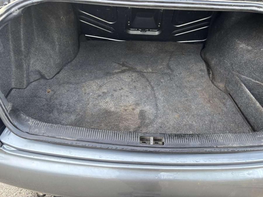 Grey Audi A4 1996 in Joniskis, with an engine capacity of 1.90 L and mileage of 400 thousand km for 550 €, photo 6 on AUTOMOTO.COM.LV