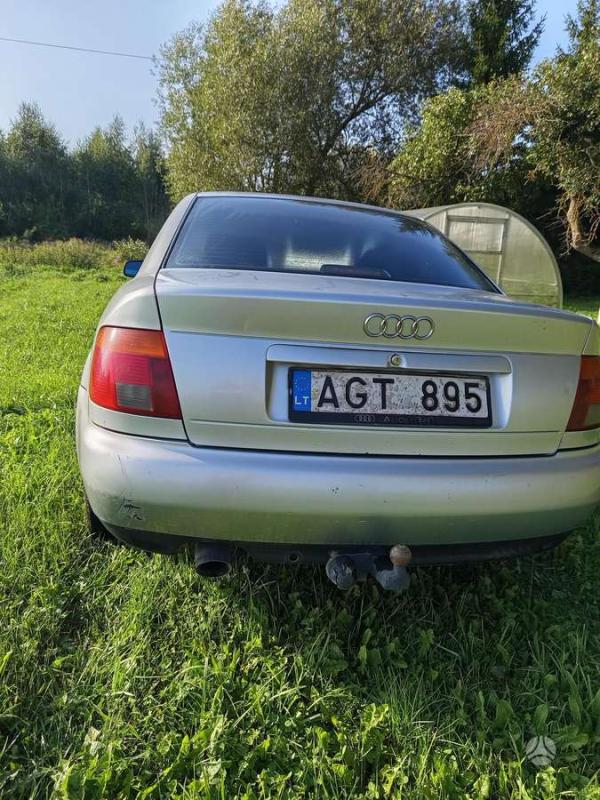 Grey Audi A4 1996 in Pakruojis, with an engine capacity of 1.60 L and mileage of 329 thousand km for 700 €, photo 6 on AUTOMOTO.COM.LV