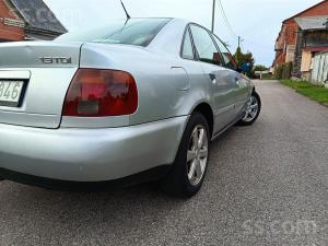 Pelēks Audi A4 1996 Daugavpils, ar dzinēja tilpumu 1.90 L un nobraukumu 390 tūkst. km par 1350 €, foto 3 vietnē AUTOMOTO.COM.LV