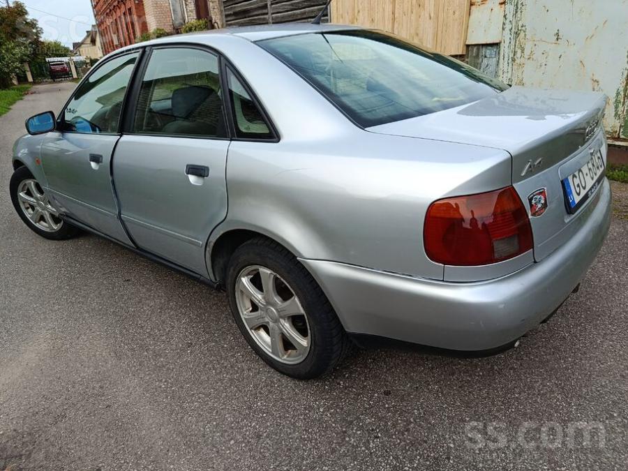 Pelēks Audi A4 1996 Daugavpils, ar dzinēja tilpumu 1.90 L un nobraukumu 390 tūkst. km par 1350 €, foto 8 vietnē AUTOMOTO.COM.LV