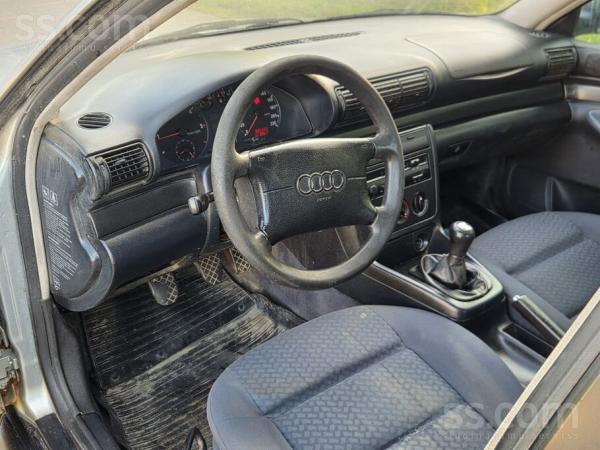 Audi A4 1996 Rēzekne vietnē Pelēks Audi A4 1996 Rēzekne, ar dzinēja tilpumu 1.90 L un nobraukumu 395 tūkst. km par 900 €, foto 6 vietnē AUTOMOTO.COM.LV