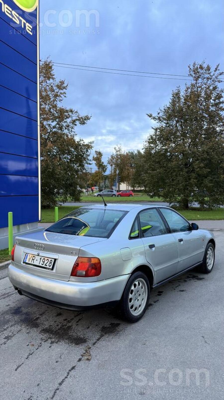 Серый Ауди А4 1996 в Рига, объемом двигателя 1.80 л и пробегом 172 тыс. км за 700 €, фото 13 на AUTOMOTO.COM.LV