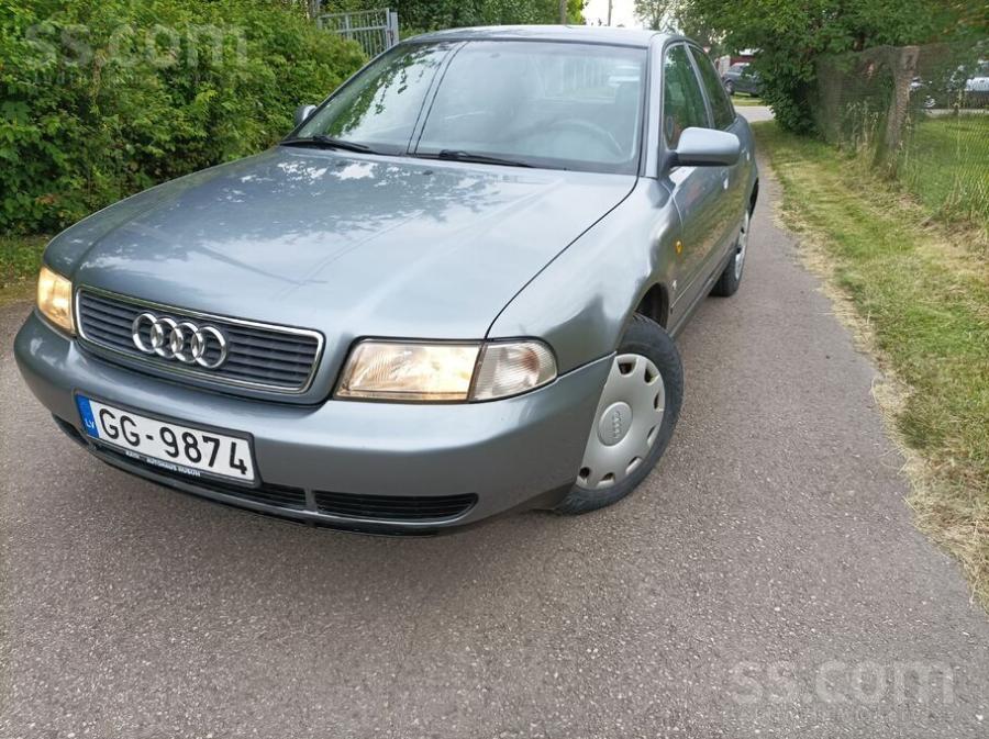 Pelēks Audi A4 1997 Daugavpils, ar dzinēja tilpumu 1.60 L un nobraukumu 283 tūkst. km par 1200 €, foto 1 vietnē AUTOMOTO.COM.LV