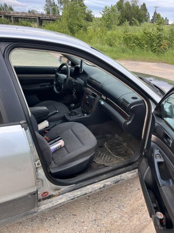 Grey Audi A4 1997 in Daugavpils, with an engine capacity of 1.90 L and mileage of 388 thousand km for 950 €, photo 7 on AUTOMOTO.COM.LV