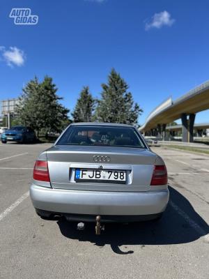 Grey Audi A4 1997 in Klaipeda, with an engine capacity of 1.60 L and mileage of 350 thousand km for 850 €, photo 5 on AUTOMOTO.COM.LV