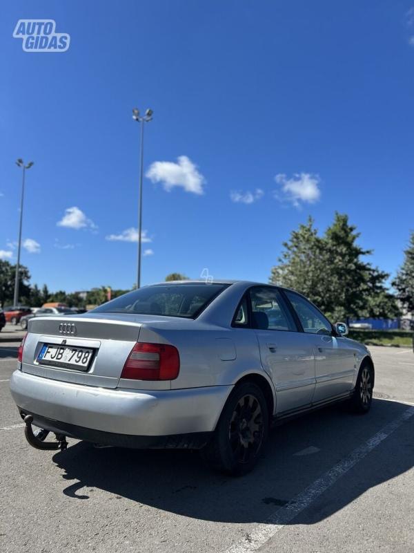 Pelēks Audi A4 1997 Klaipėda, ar dzinēja tilpumu 1.60 L un nobraukumu 350 tūkst. km par 850 €, foto 6 vietnē AUTOMOTO.COM.LV