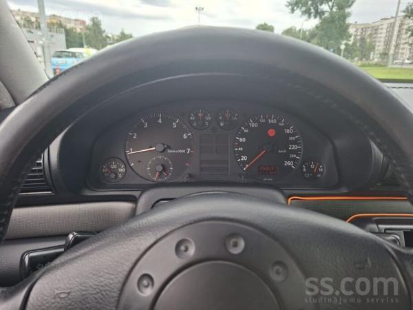 Серый Ауди А4 1997 в Рига, объемом двигателя 1.80 л и пробегом 260 тыс. км за 780 €, фото 4 на AUTOMOTO.COM.LV