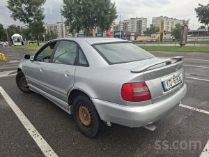 Серый Ауди А4 1997 в Рига, объемом двигателя 1.80 л и пробегом 260 тыс. км за 780 €, фото 6 на AUTOMOTO.COM.LV