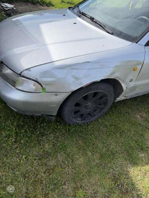 Pelēks Audi A4 1997 Klaipėda, ar dzinēja tilpumu 1.60 L un nobraukumu 354 tūkst. km par 750 €, foto 4 vietnē AUTOMOTO.COM.LV
