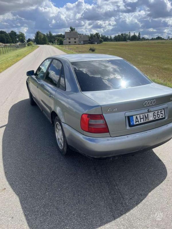 Pelēks Audi A4 1997 Panevēža, ar dzinēja tilpumu 1.90 L un nobraukumu 452 tūkst. km par 900 €, foto 6 vietnē AUTOMOTO.COM.LV