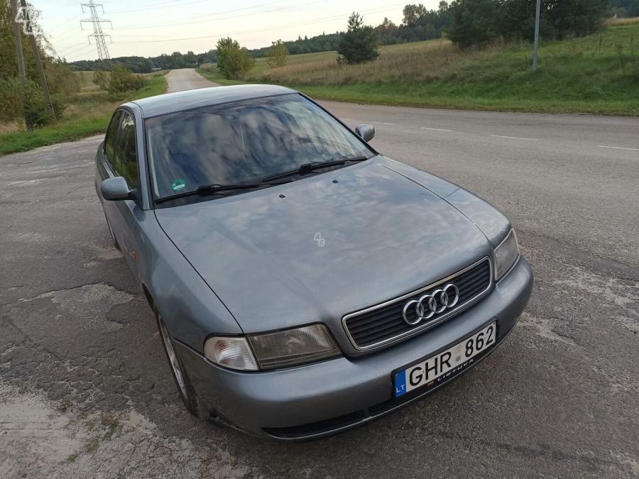 Pelēks Audi A4 1997 Kaišiadorys, ar dzinēja tilpumu 1.60 L un nobraukumu 271 tūkst. km par 730 €, foto 3 vietnē AUTOMOTO.COM.LV