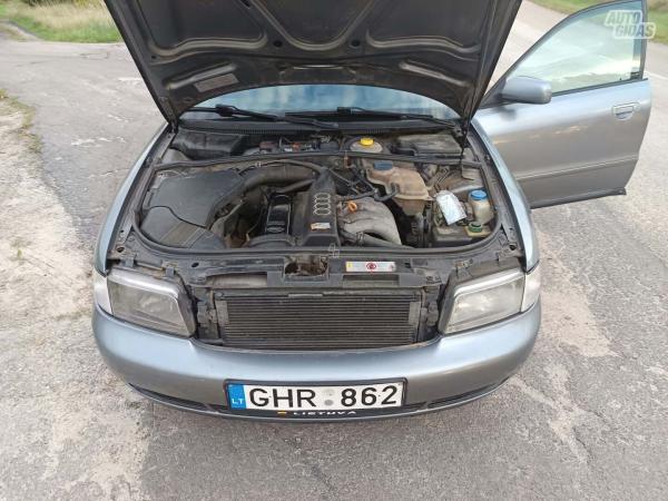 Grey Audi A4 1997 in Kaisiadorys, with an engine capacity of 1.60 L and mileage of 271 thousand km for 730 €, photo 9 on AUTOMOTO.COM.LV