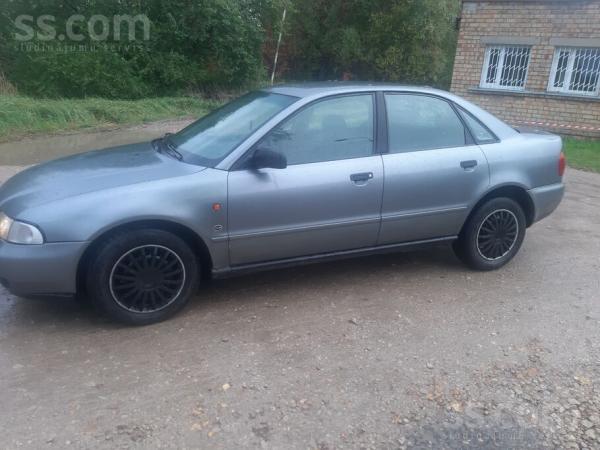 Grey Audi A4 1997 in Ogre, with an engine capacity of 1.80 L and mileage of 359 thousand km for 450 €, photo 5 on AUTOMOTO.COM.LV