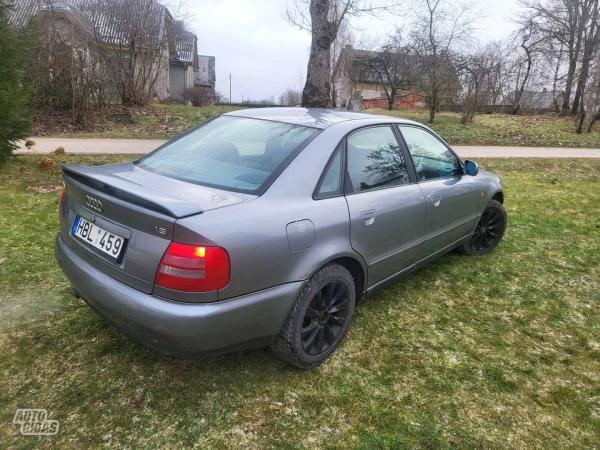 Pelēks Audi A4 1998 Kelmė, ar dzinēja tilpumu 1.60 L un nobraukumu 251 tūkst. km par 1150 €, foto 5 vietnē AUTOMOTO.COM.LV
