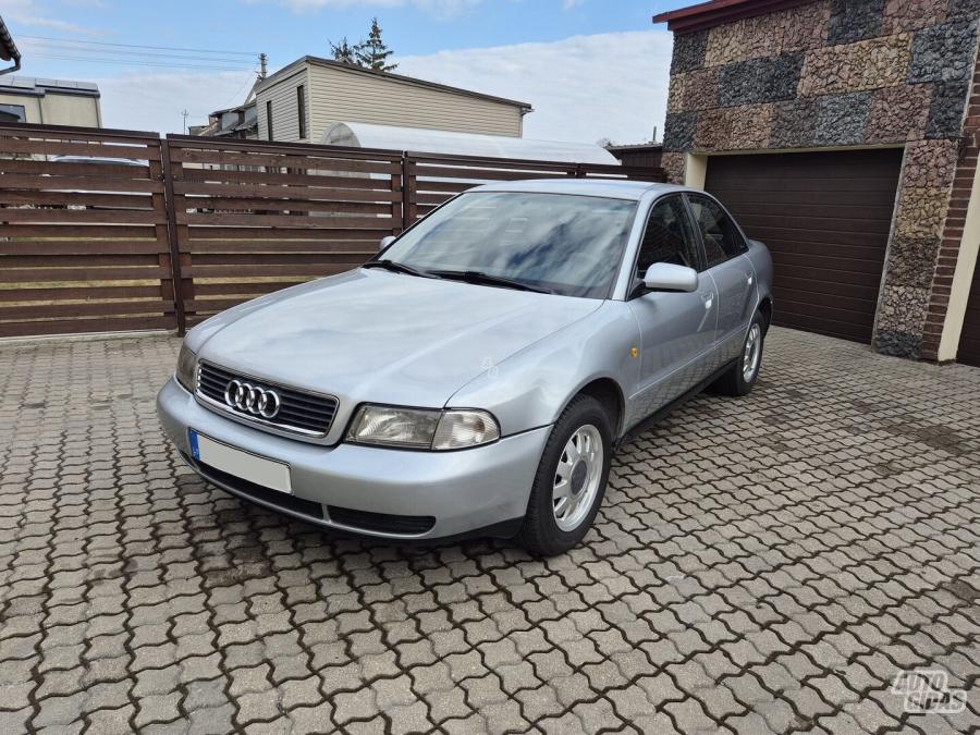 Grey Audi A4 1998 in Marijampole, with an engine capacity of 1.80 L and mileage of 304 thousand km for 1350 €, photo 1 on AUTOMOTO.COM.LV