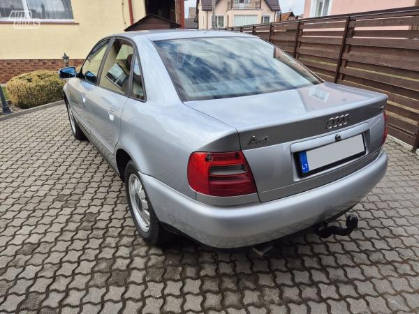 Pelēks Audi A4 1998 Marijampole, ar dzinēja tilpumu 1.80 L un nobraukumu 304 tūkst. km par 1350 €, foto 3 vietnē AUTOMOTO.COM.LV