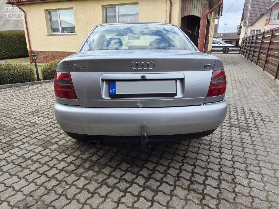 Grey Audi A4 1998 in Marijampole, with an engine capacity of 1.80 L and mileage of 304 thousand km for 1350 €, photo 4 on AUTOMOTO.COM.LV