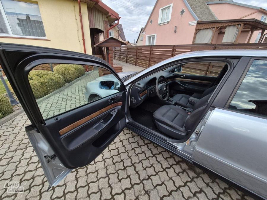 Grey Audi A4 1998 in Marijampole, with an engine capacity of 1.80 L and mileage of 304 thousand km for 1350 €, photo 9 on AUTOMOTO.COM.LV