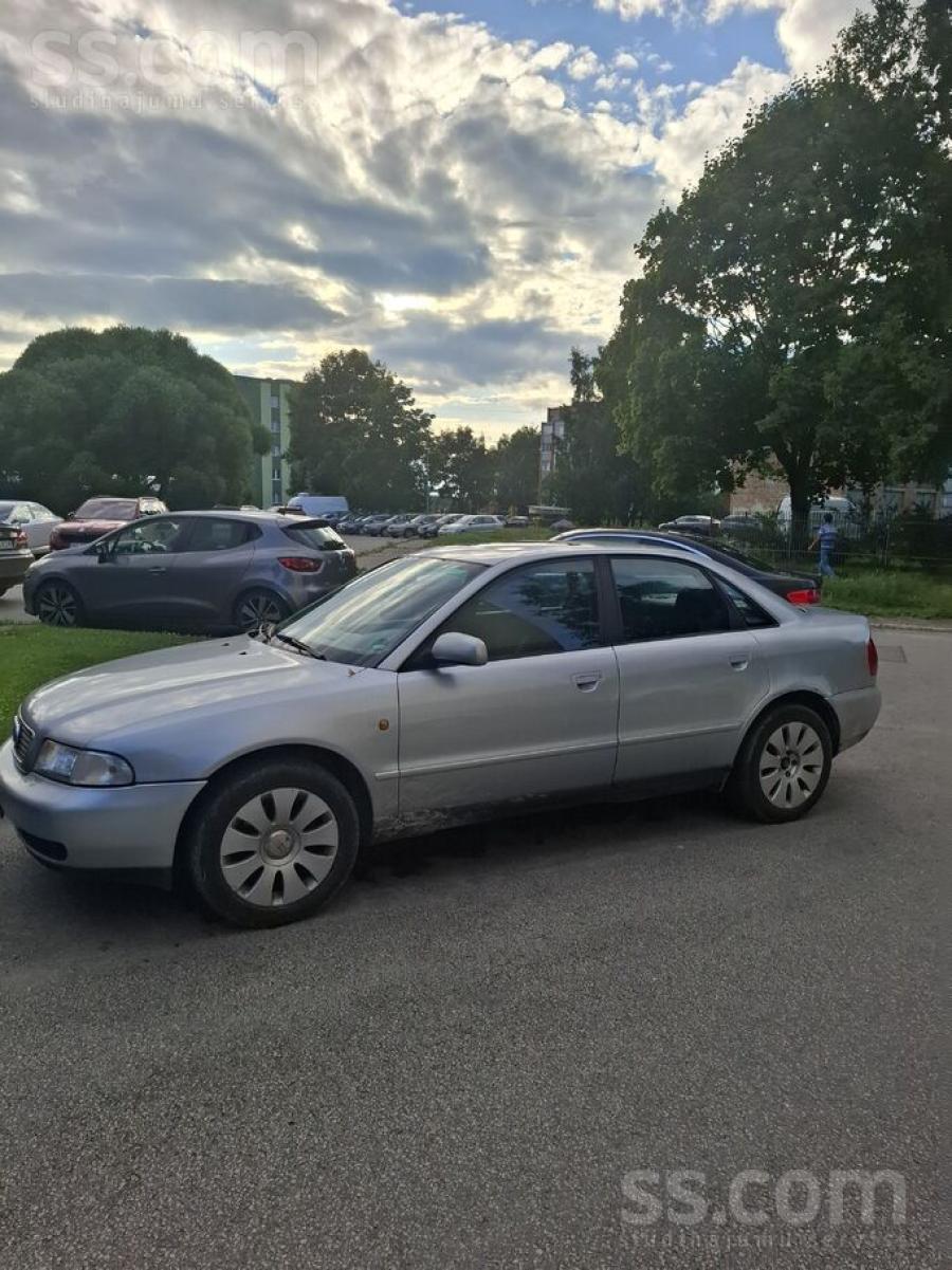 Grey Audi A4 1998 in Riga, with an engine capacity of 1.60 L and mileage of 270 thousand km for 800 €, photo 1 on AUTOMOTO.COM.LV